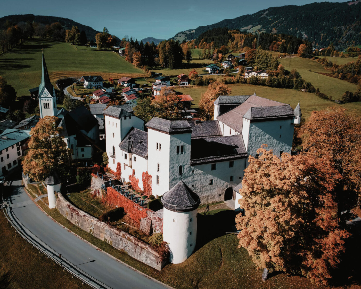 Schloss Goldegg auf der Salzburger Sonnenterrasse
